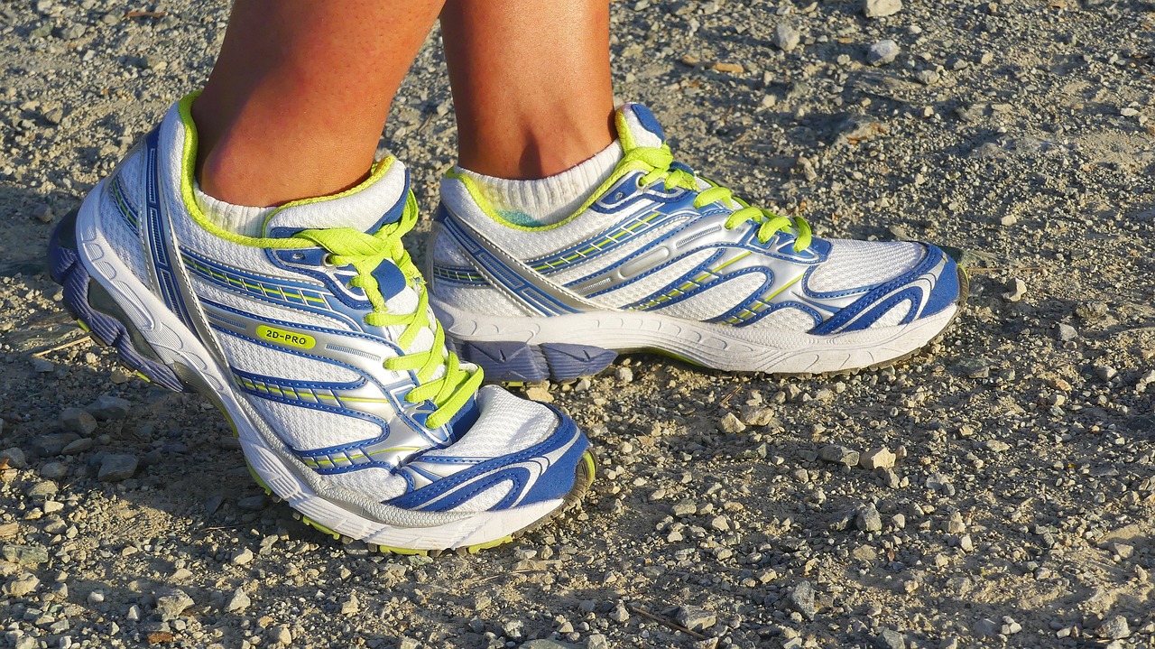 How to Choose the Right Running Shoes for Your Feet